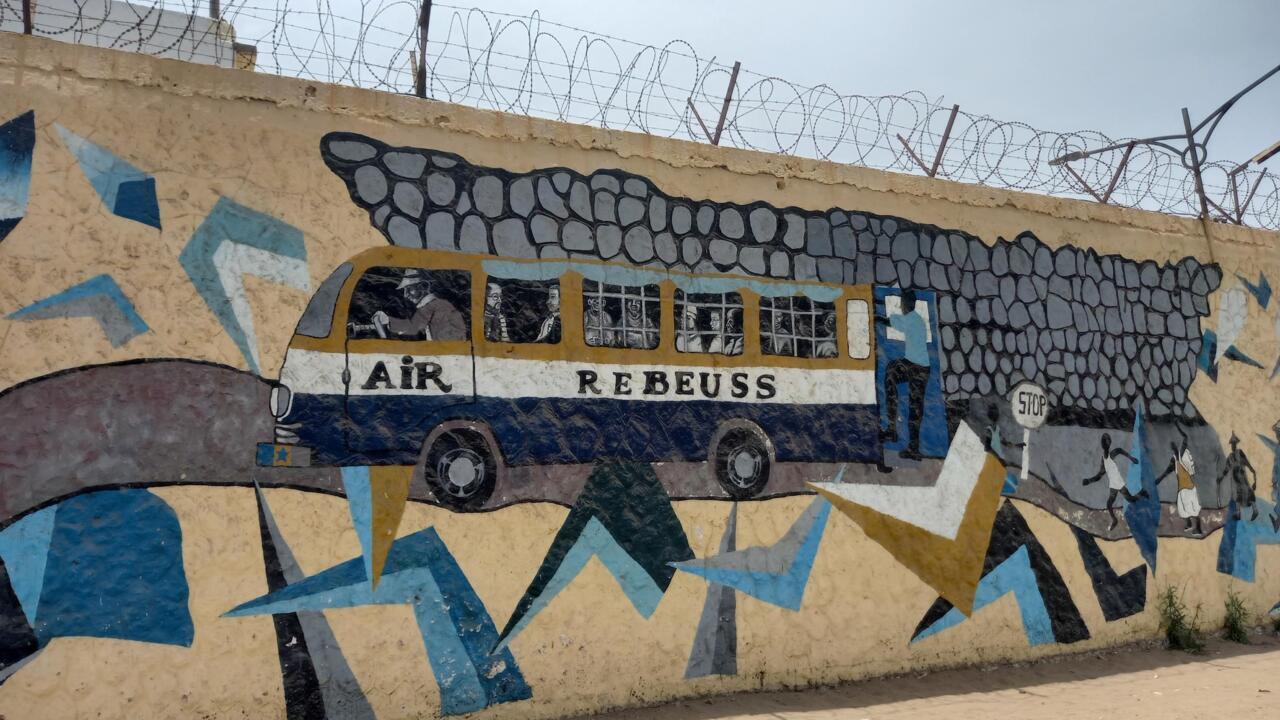 Le Sénégal lance le bracelet électronique pour désengorger ses prisons ...