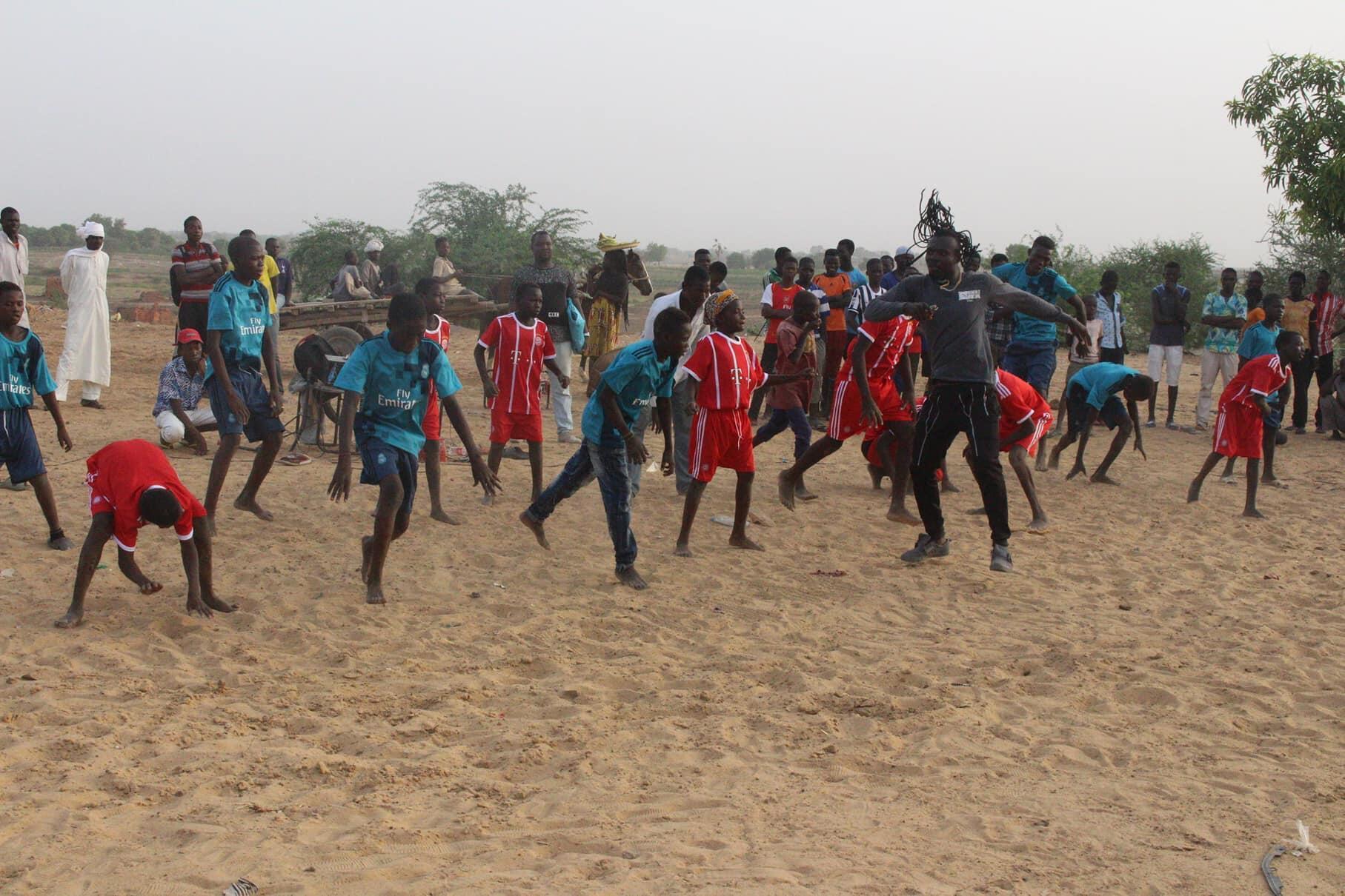 Au Tchad, des enfants dansent pour sortir de la rue