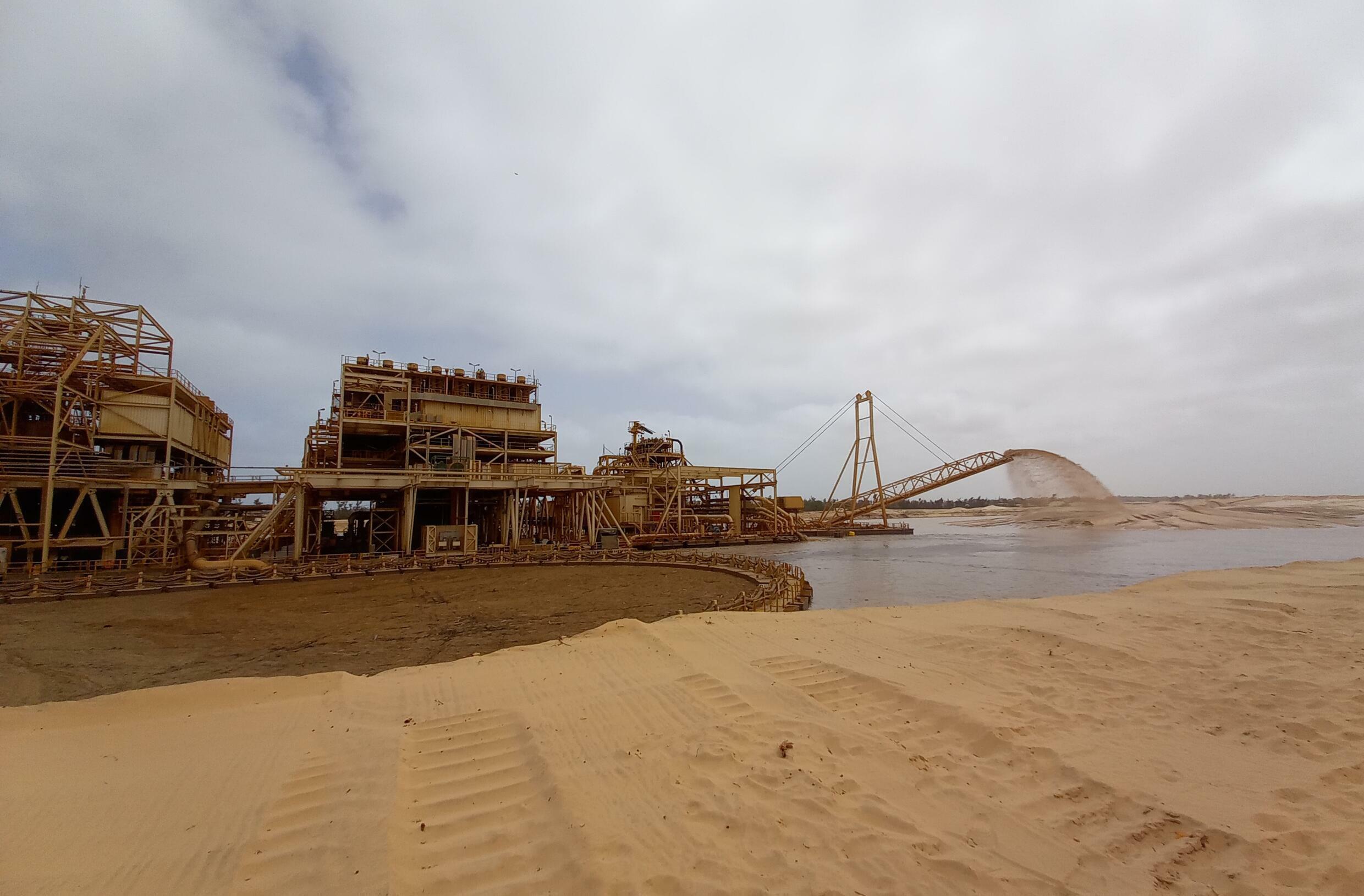 Sénégal: visite de la mine de zircon de Diogo - Reportage Afrique