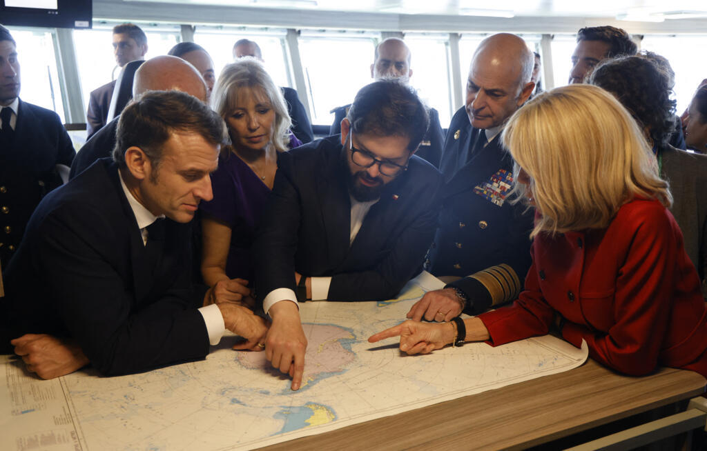 Antarctique: enjeux climatiques et géopolitiques au cœur du continent blanc