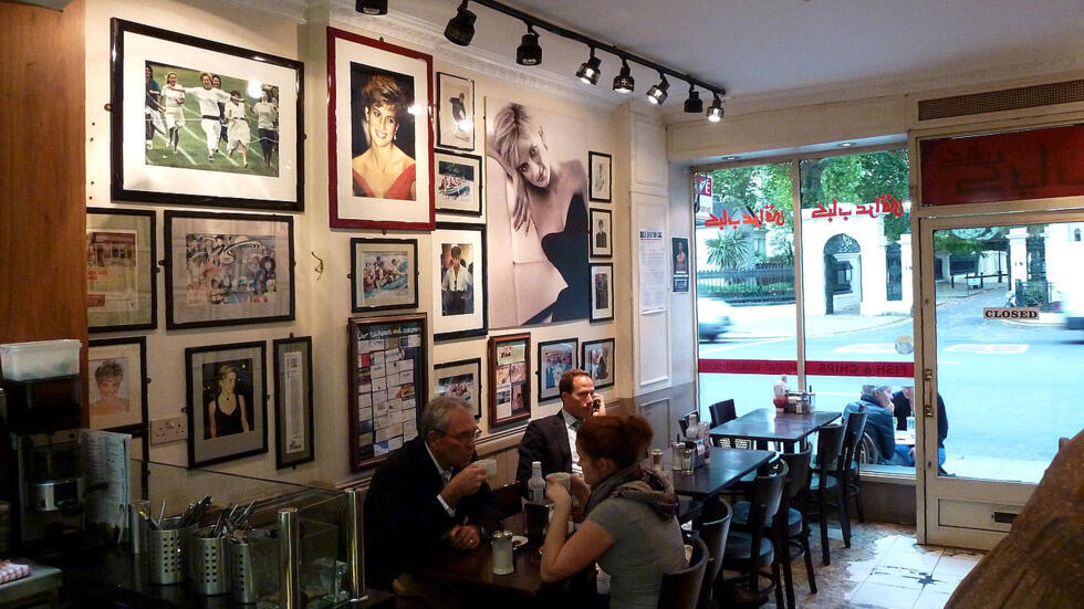 20 ans de la mort de Lady Diana: un café transformé en musée en son honneur - Reportage ...
