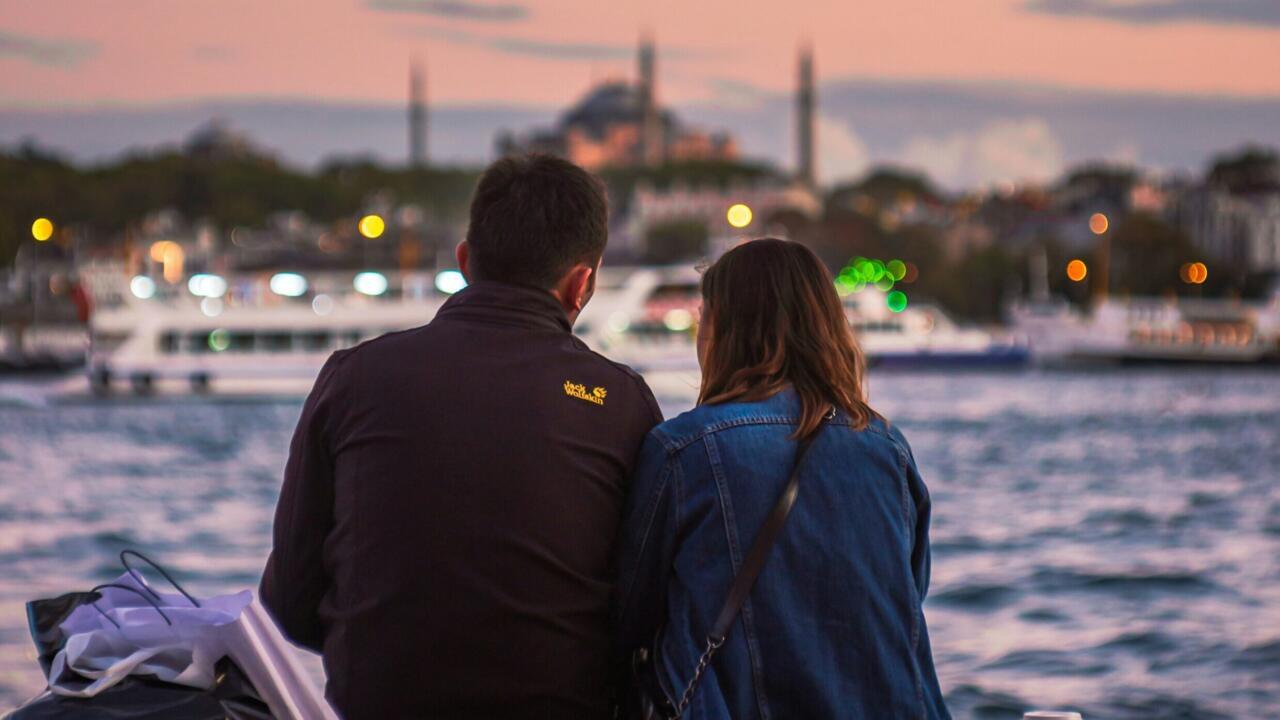 Sous les pavés, l’amour ? Comment s’aime-t-on en ville ? - 8 milliards de voisins