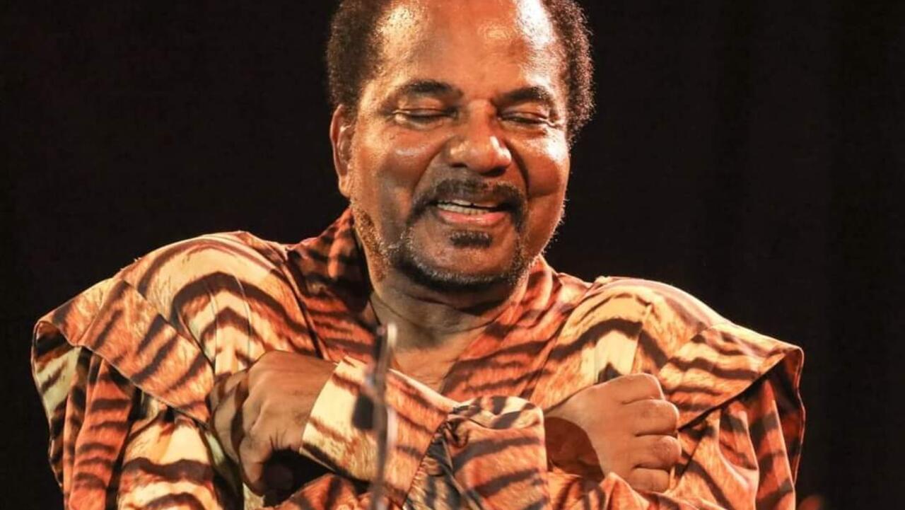 Angola. Bonga celebra 50 anos de carreira: "A música é a chave" - Artes