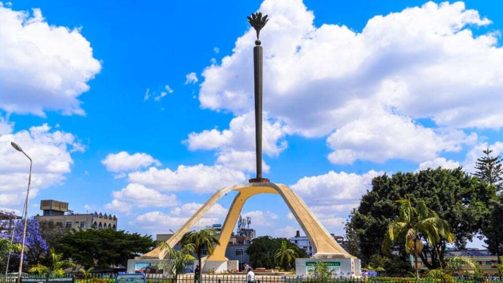 NIKO BASE - Niko Base