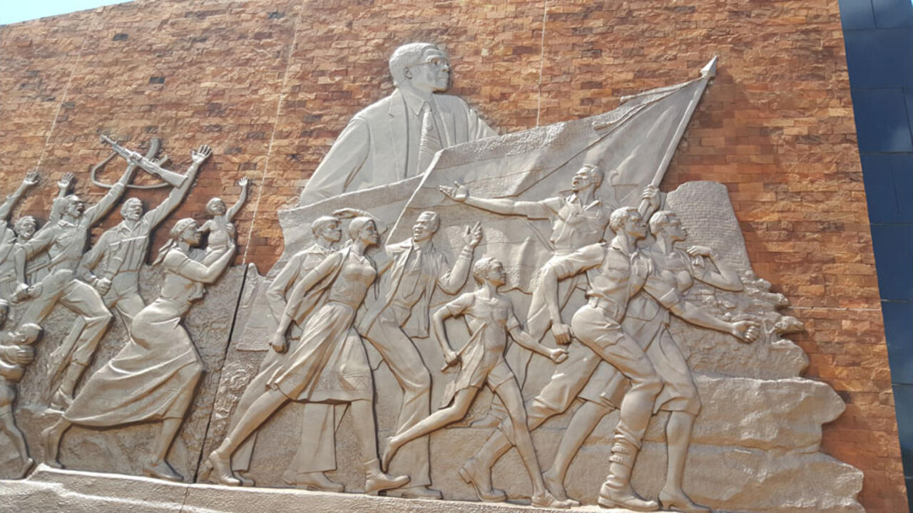 Robert Mugabe, le pouvoir à tout prix - La marche du monde