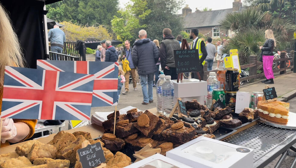 Older generation tells tale of two coronations at London street party