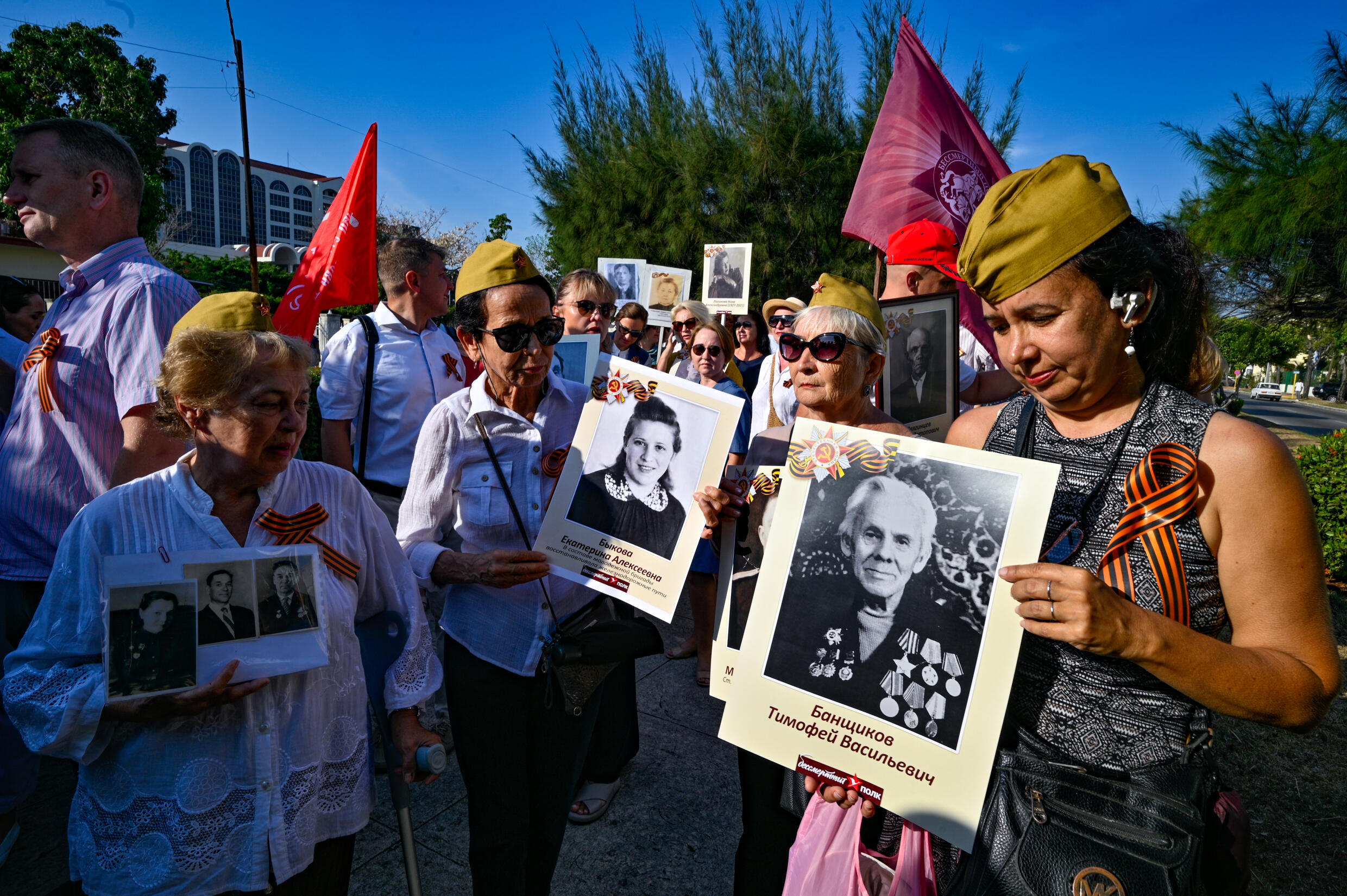 Cubanos y rusos celebran por primera vez en la calle Día de la Victoria