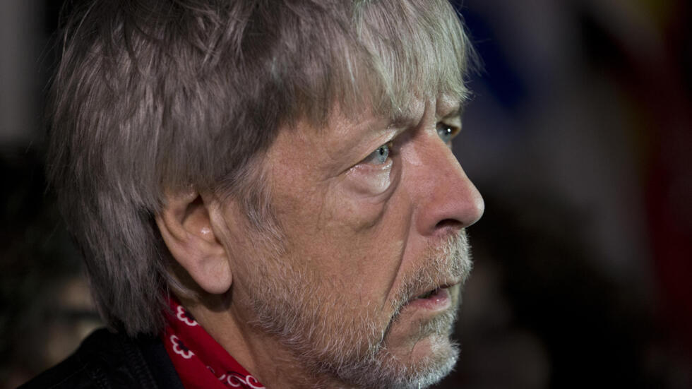 Singer Renaud sells original Tintin artwork for €1m