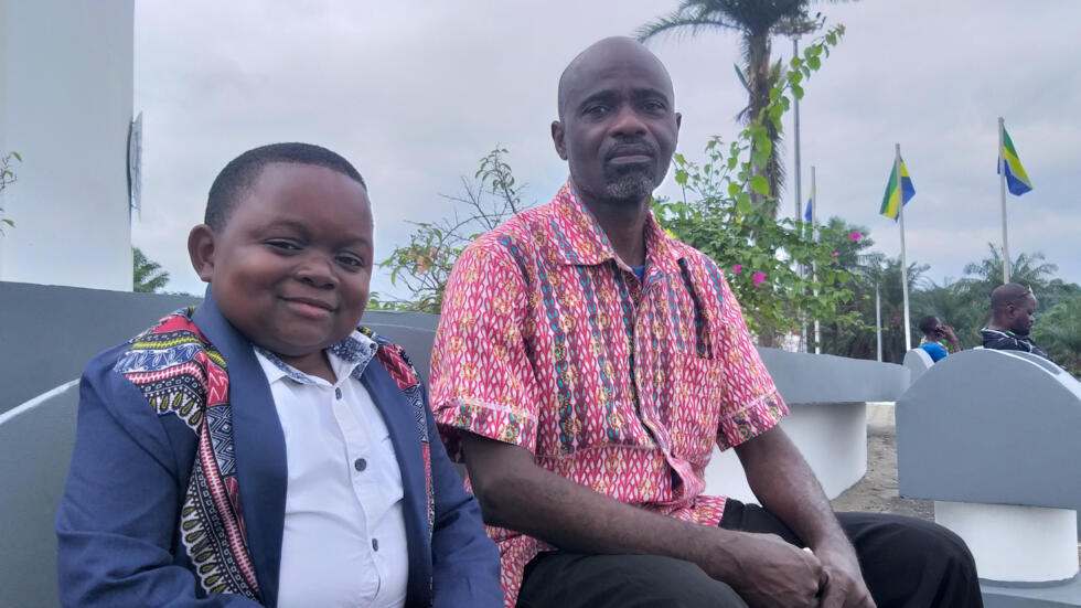 Le Petit Mayombo, «le mimi des mimis», artiste phénomène au Gabon ...