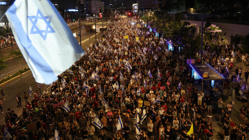 Israël: des dizaines de milliers de personnes manifestent après la ...