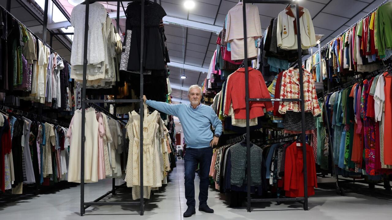 Peris Costumes : Nhà cung cấp trang phục cho làng điện ảnh quốc tế