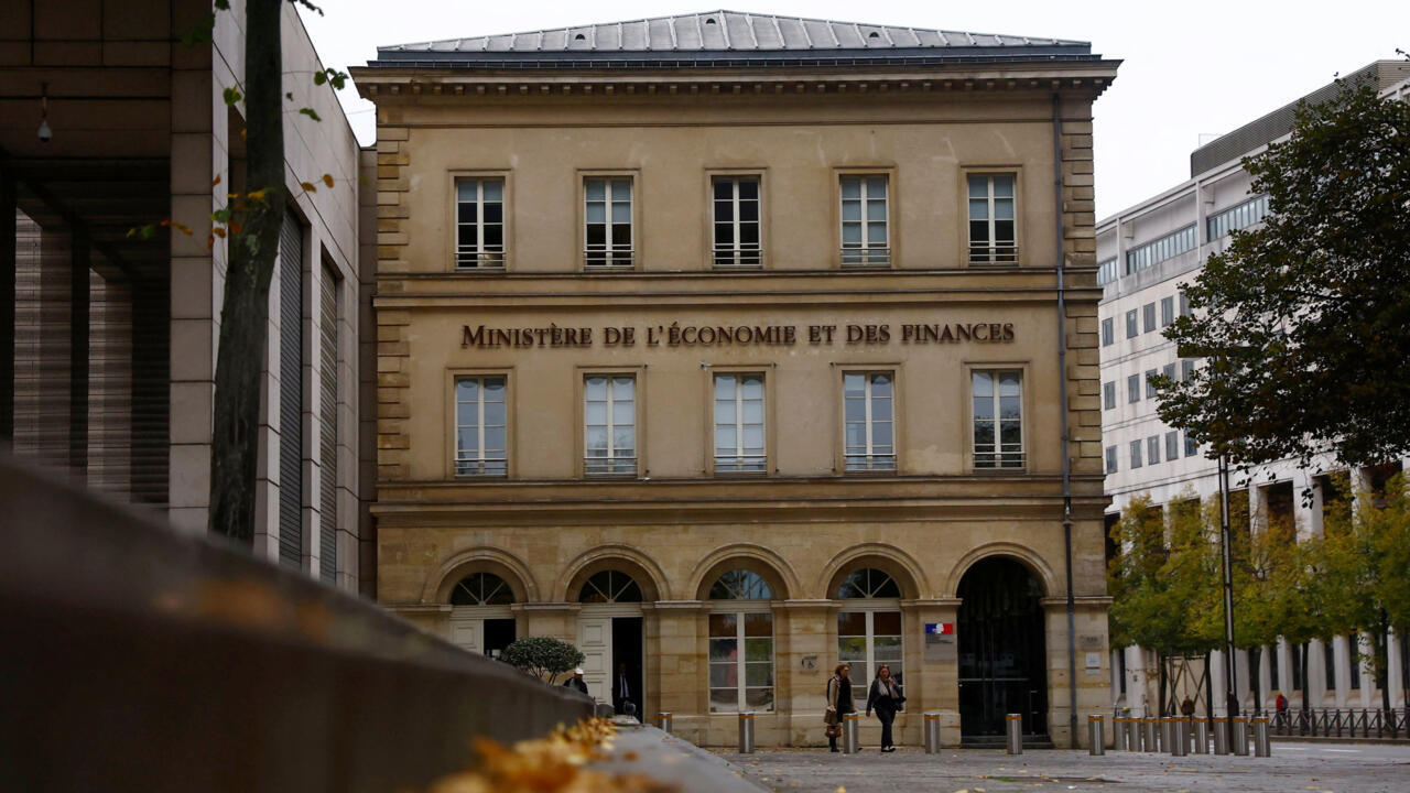 France braces for economic judgment amid political turmoil and record debt