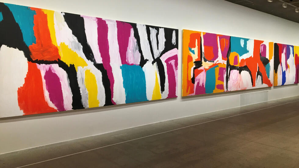 Sally Gabori, la mémoire aborigène en couleur à la Fondation Cartier ...