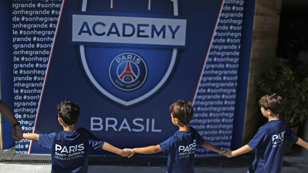 El PSG abre una escuela en Río de Janeiro - Francia hoy