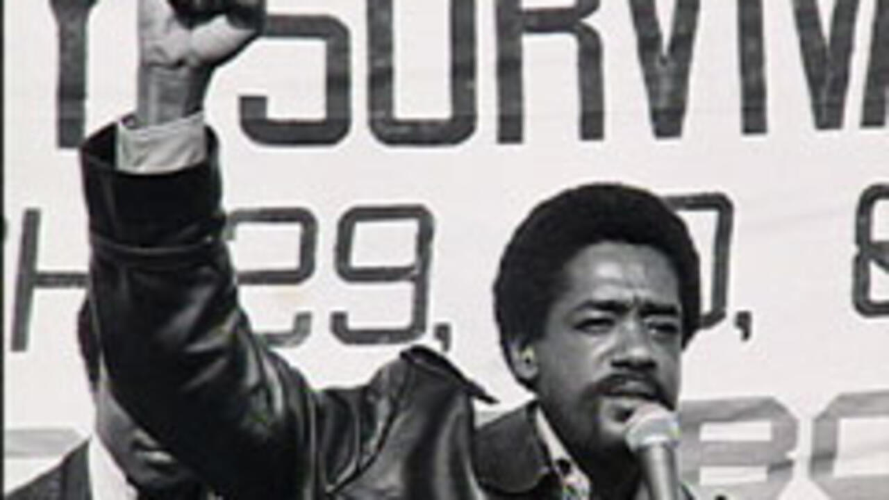 1. Archive du jour : Naissance de Bobby Seale (1936) - Couleurs tropicales