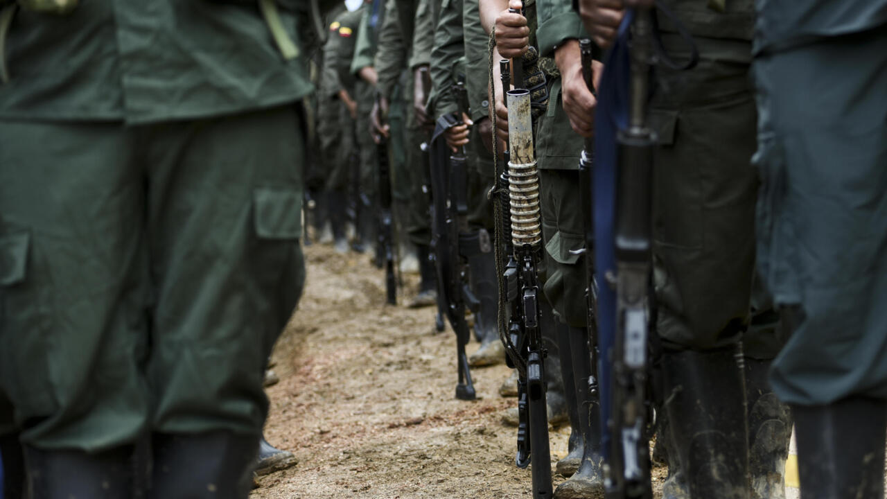 Mais de 6 mil rebeldes das Farc alcançam zonas de desarmamento