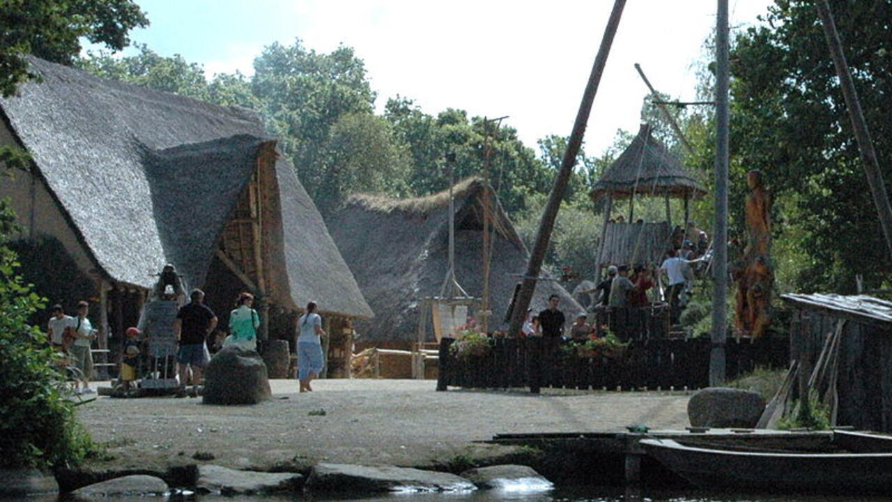 French archaeologists find 2,000-year-old boomerang used by Gauls