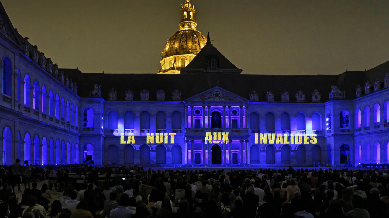 La nuit aux Invalides: le grand spectacle son et lumière de l’été