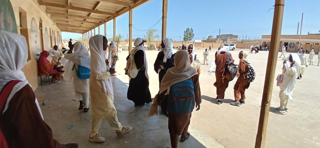 Soudan: l’école de filles d’Arkaweet s’efforce de scolariser tous les ...