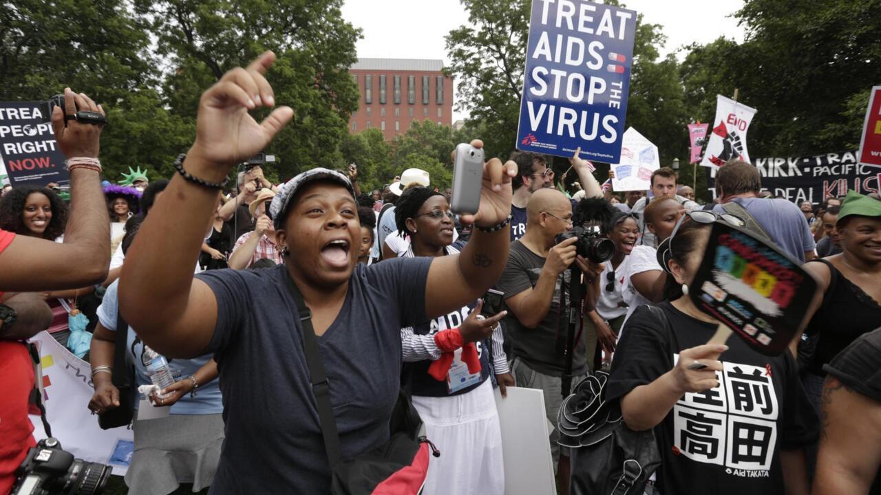 Pour lutter contre le sida, les ONG du monde entier réclament davantage ...
