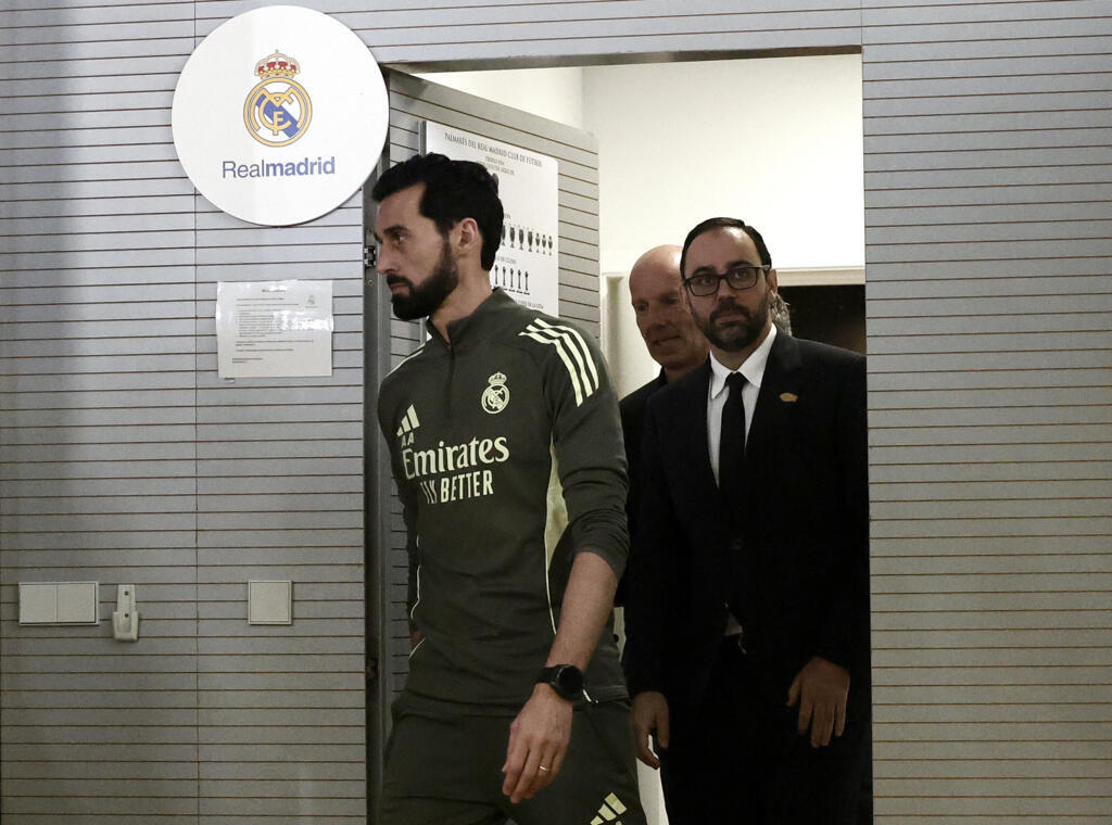 "Si quisiera ser 'Mou' fracasaría", dice Arbeloa al presentarse con el ...