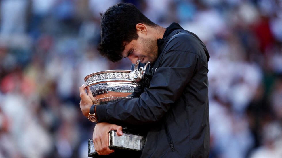 Carlos Alcaraz hace historia al vencer en Roland Garros por primera vez - El Deportivo de RFI