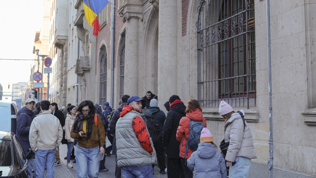 Why are Romanians abroad voting for far-right candidate Simion?