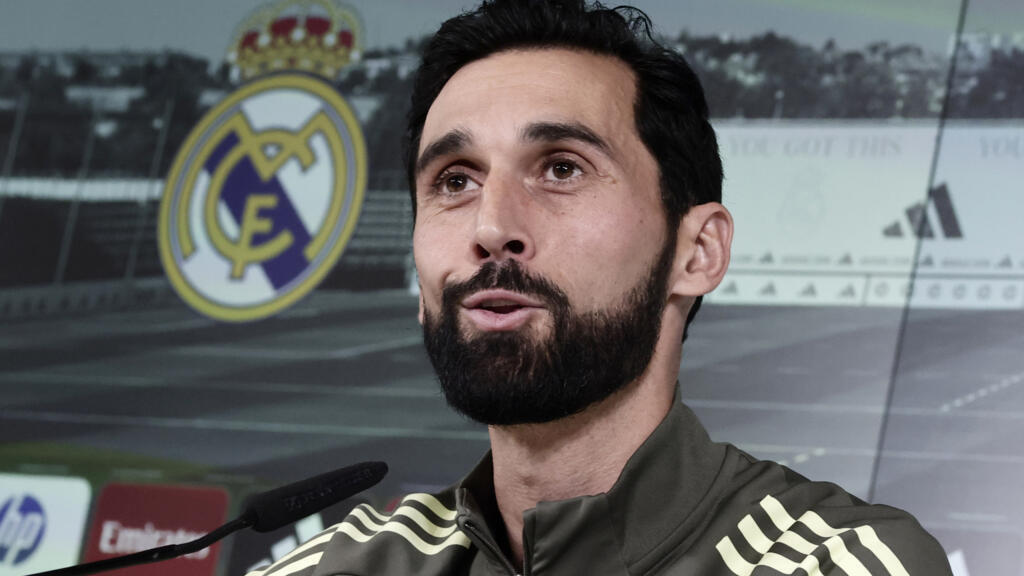 "Si quisiera ser 'Mou' fracasaría", dice Arbeloa al presentarse con el ...