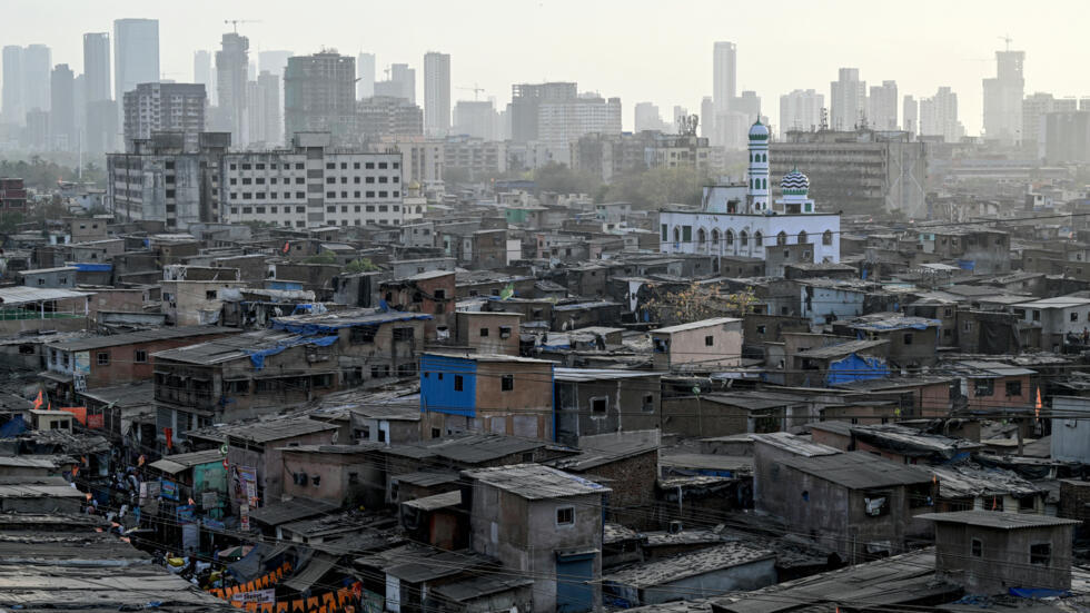 Índia caminha para ser terceira maior economia do planeta, mas segue ...