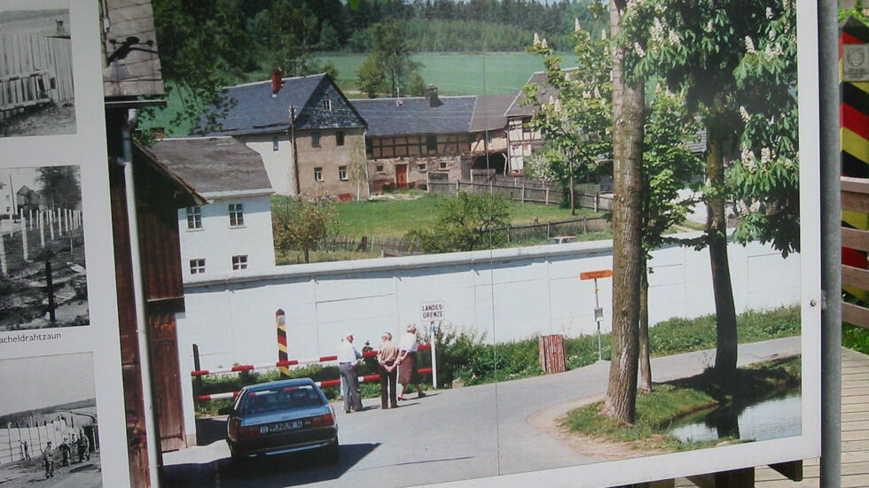 Le « Petit Mur de Berlin » / Anticléricalisme - Accents d'Europe