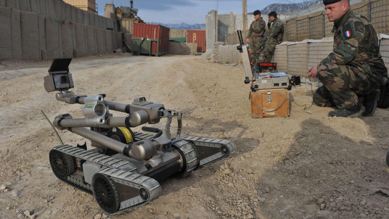 La France développe des robots armés - Lignes de défense