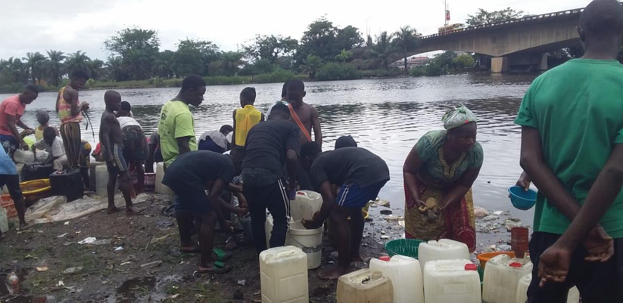 Oil spill in Liberian capital creates environmental hazard – and ...