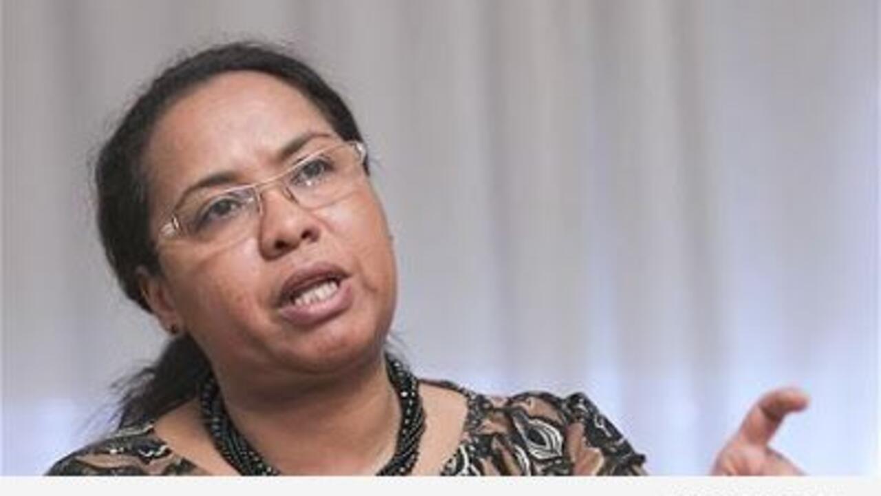 Reforma constitucional decidida pela Junta Militar "não produz ...