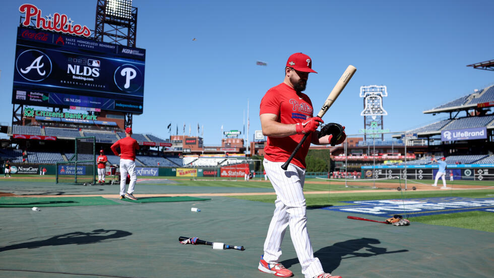 Los Filis vencen a los Bravos 10x2 y se van 2-1 arriba en su Serie ...