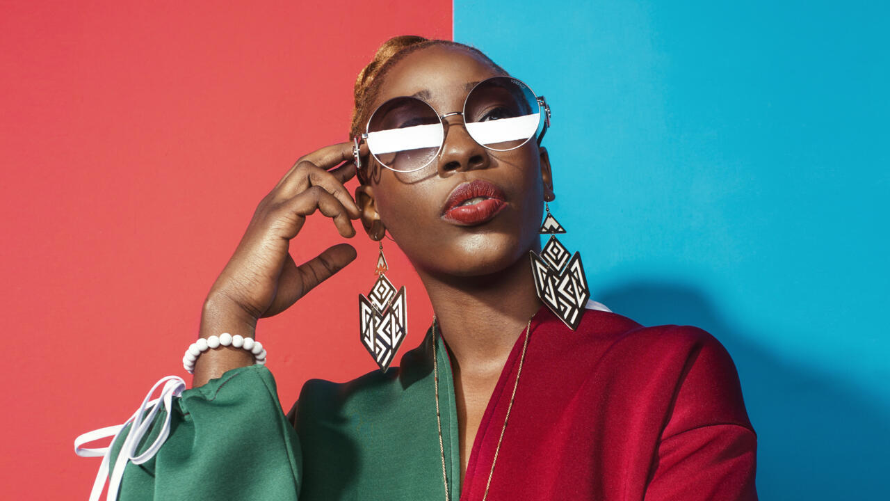 Jessy B, de Brazzaville à Paris la musique est une fête - Sur le pont ...