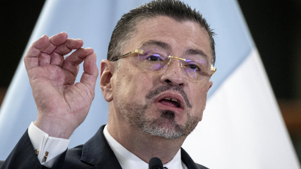 Los diputados de Costa Rica acusan al presidente Chaves de haber ...