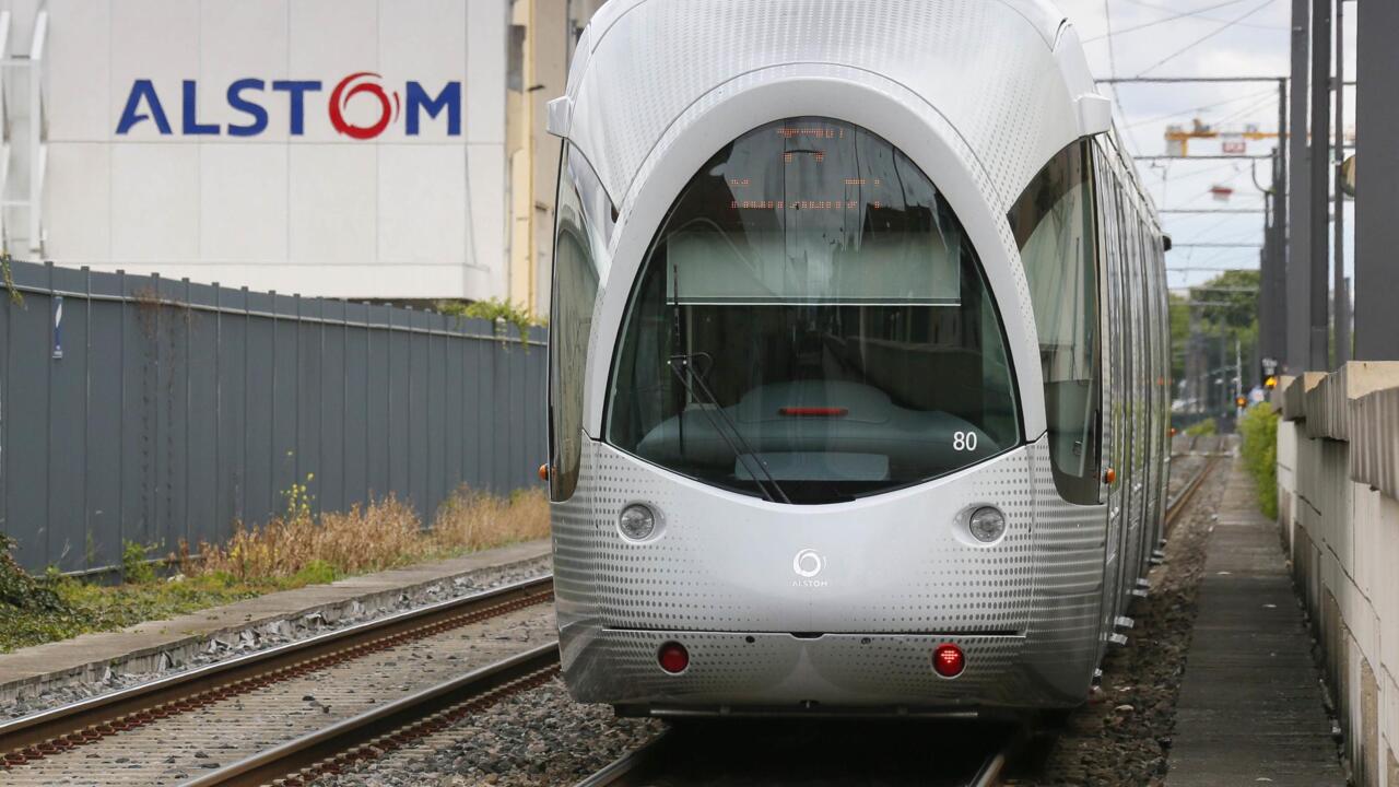 Paris bán lại tập đoàn Alstom cho General Electric của Mỹ