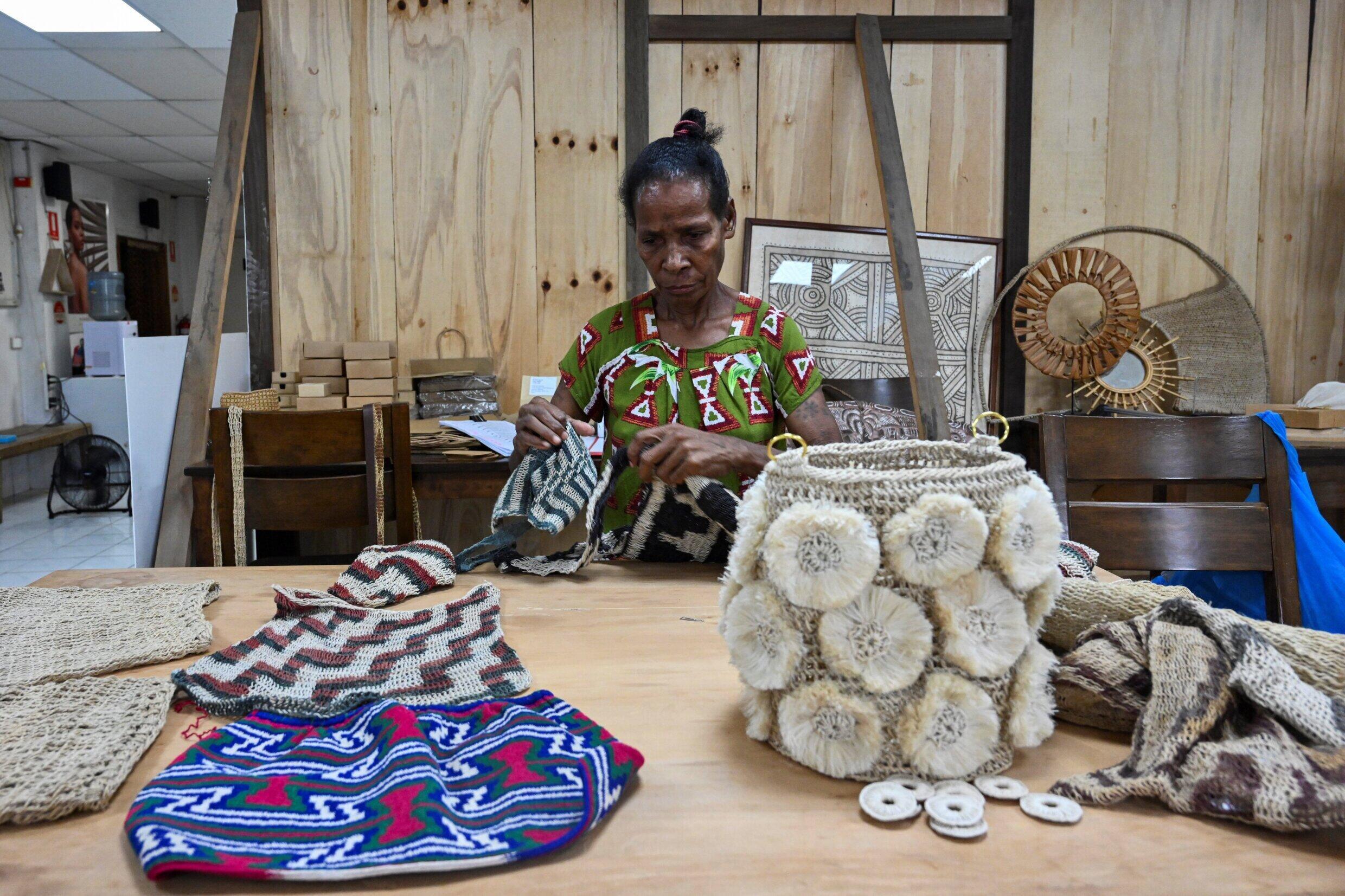 Papua New Guinea women weave their way to a living
