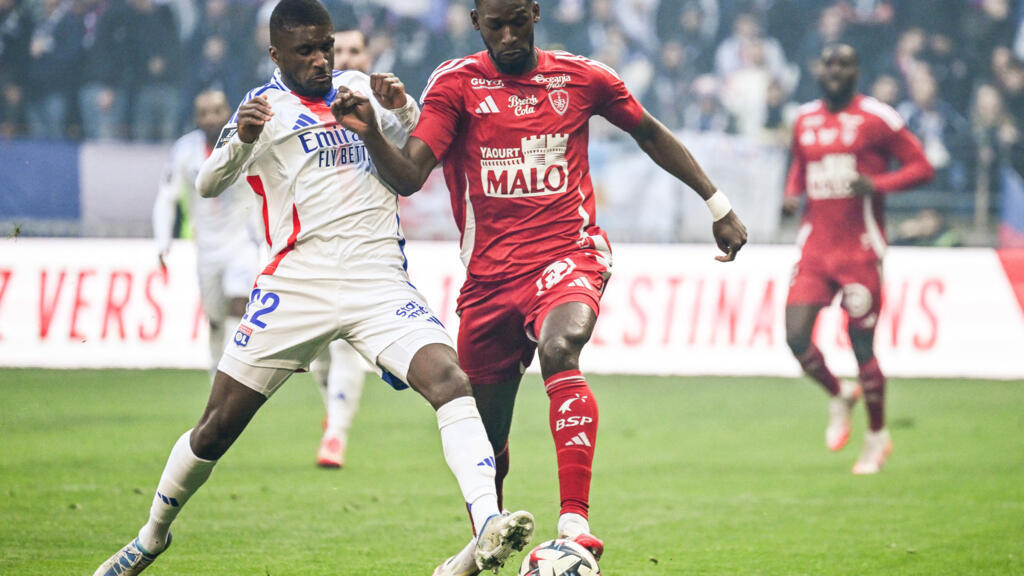 Ligue 1: l’international angolais Clinton Mata continue avec l ...