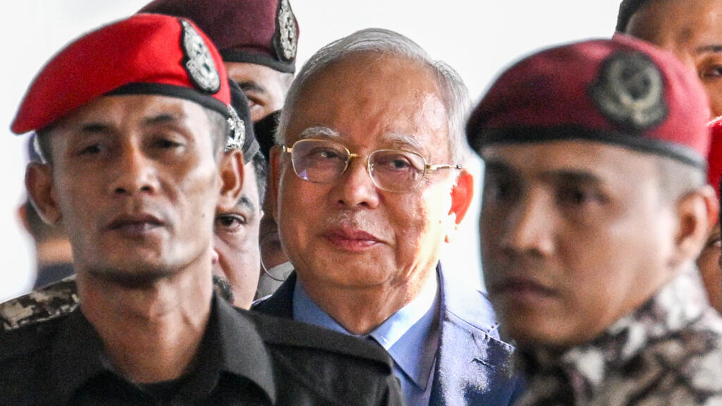 Judge jails ex-Malaysian PM Najib for 15 more years after new graft ...