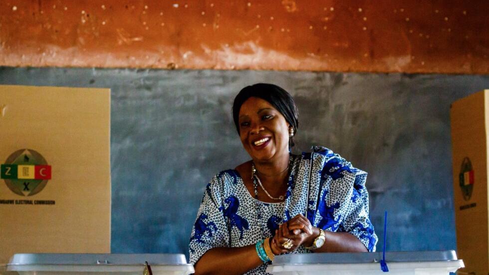 US health award to Zimbabwe's first lady revoked