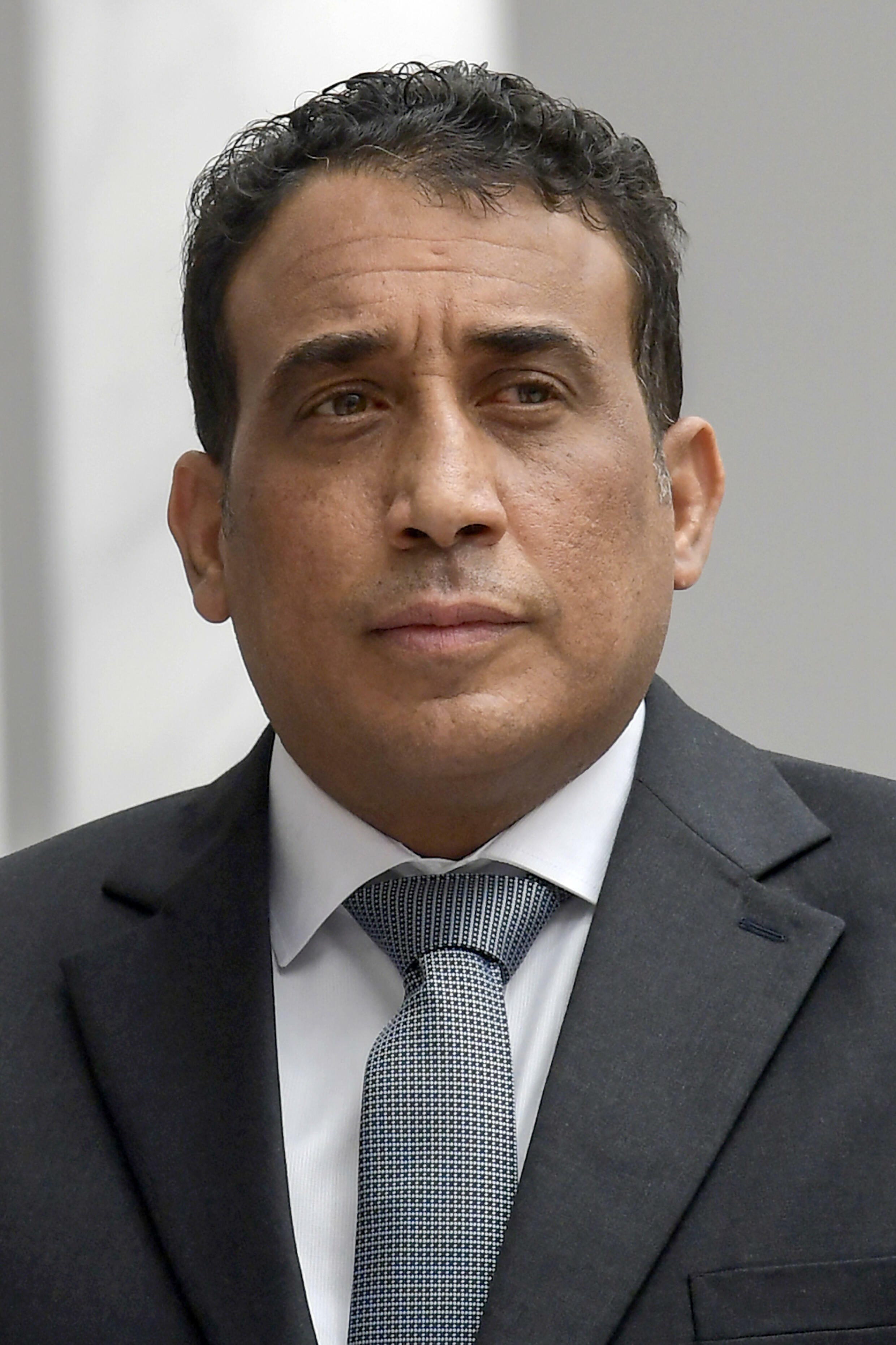 Macron hosts leaders to keep Libya polls on track