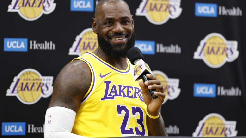 LeBron back in training, edges closer to Lakers return