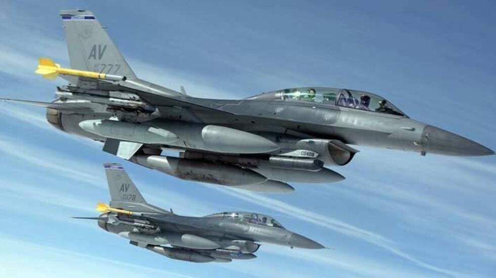 MApN: Alte 3 avioane F-16 Fighting Falcon au aterizat la Baza 71 ...