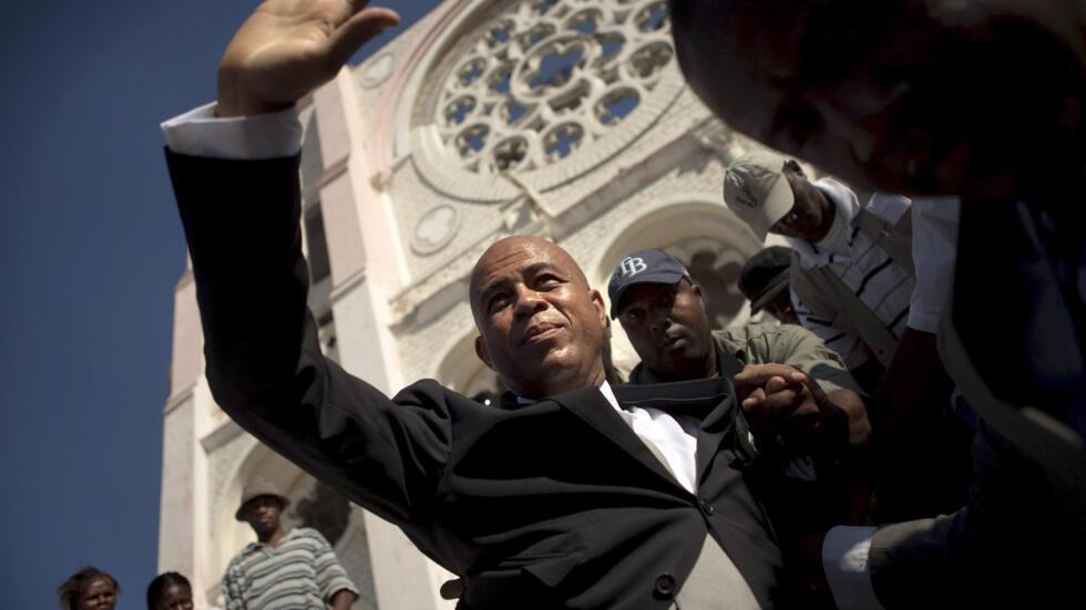 Haïti : Michel Martelly, chanteur novice en politique, candidat à la ...