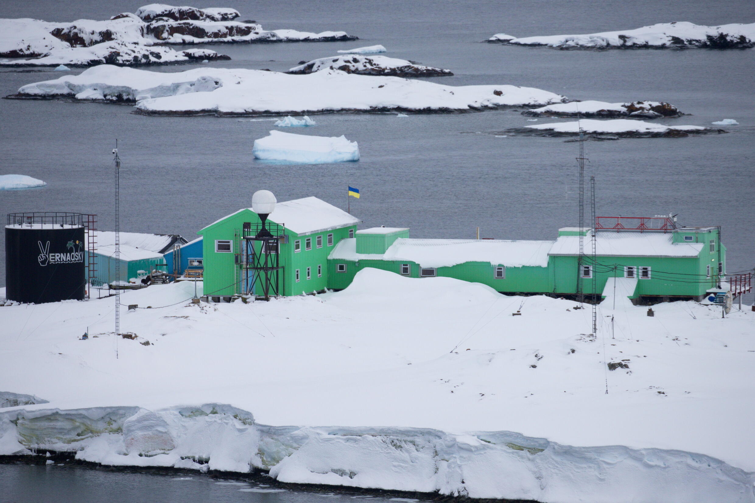 Ukrainian scientists feel helpless at Antarctic base as war rages
