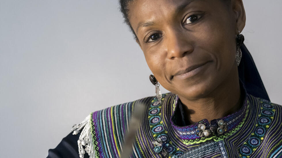 Ngoné: des bijoux, des cauris et une inspiration entre deux continents ...