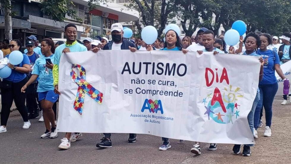 Maputo: marcha pelo autismo alerta sociedade