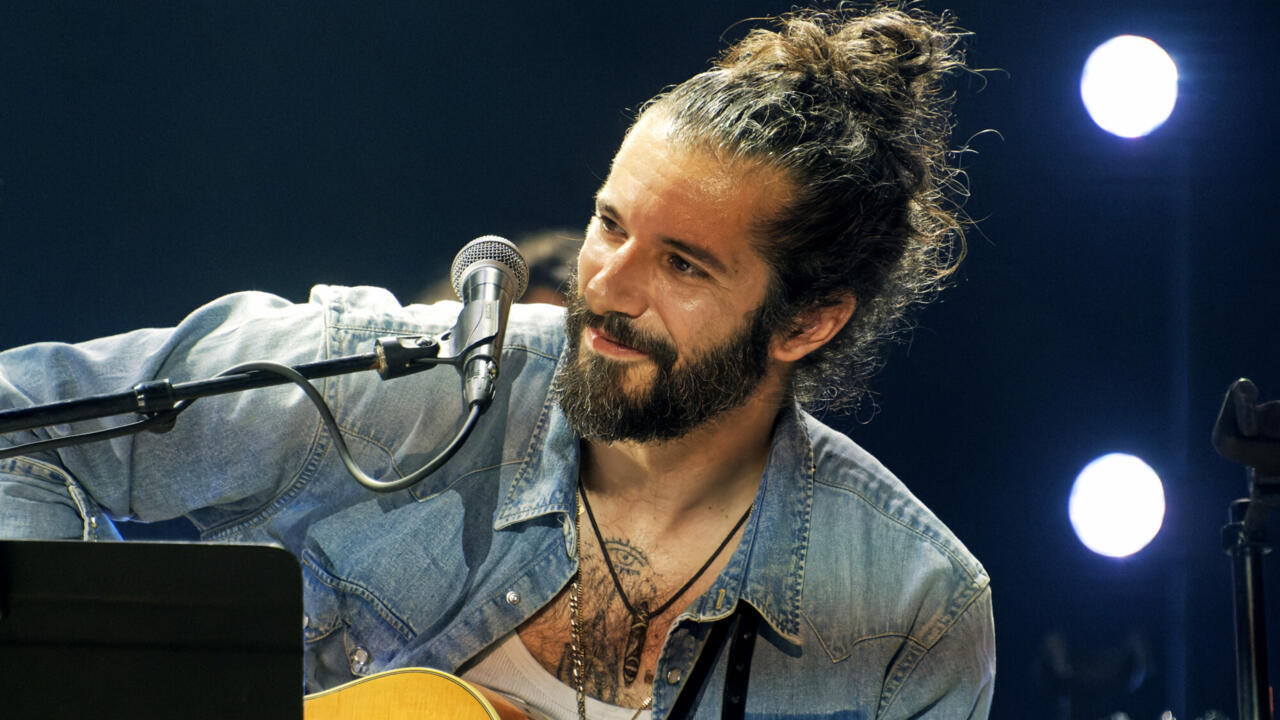 Sur son nouvel album «Étincelle», Waxx invite ses amis à chanter - Le ...