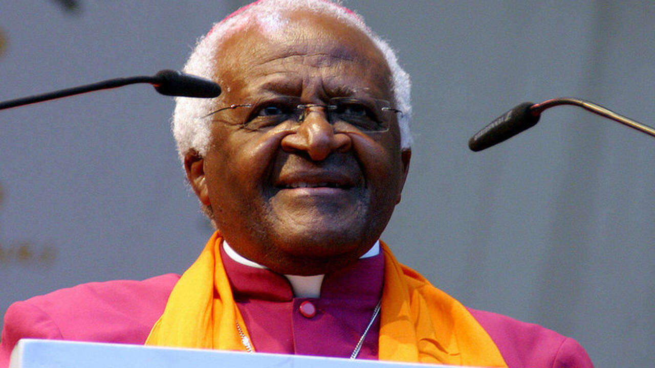 L'archevêque Desmond Tutu critique le président Jacob Zuma et son ...